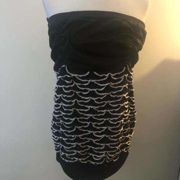 Toto Collection | Tops | Nwot Black And White Mesh Ruffle Tube Top ...